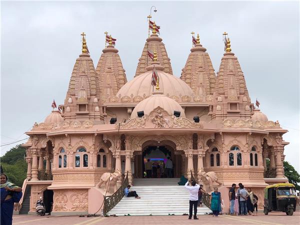 Shri Swaminarayan Mandir (Temple) - IndoreRocks!!!